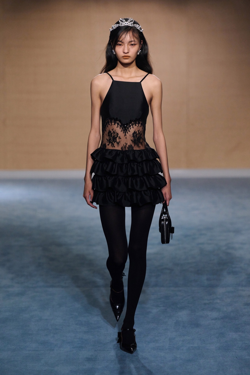 Shushu/Tong: conheça o hiper-feminismo da marca chinesa – Lalá Noleto